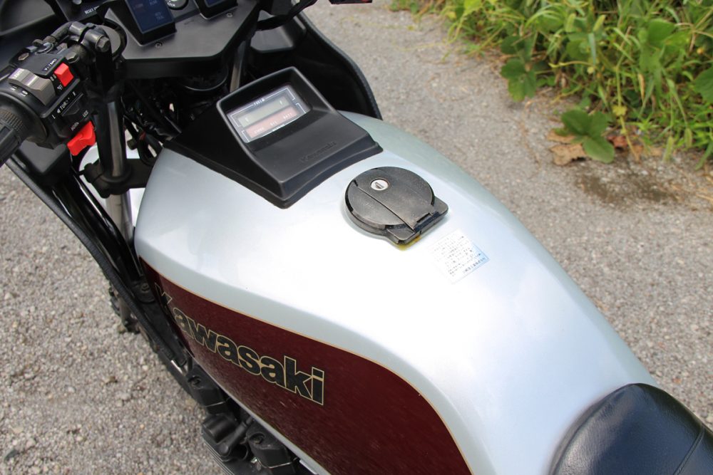 GPZ400F 実走行距離2112キロ！(写真増やしました） | タサキチューニング ブログ