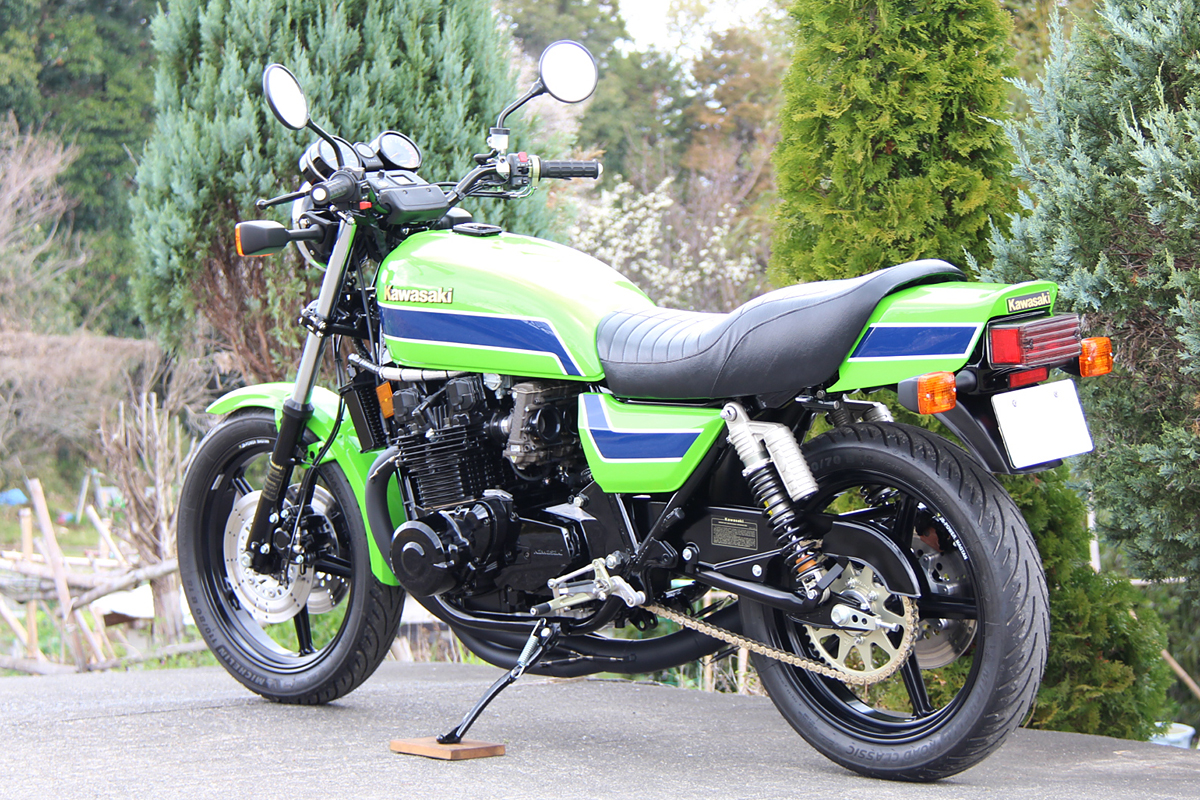 Z1000J完成写真（1）です | タサキチューニング ブログ